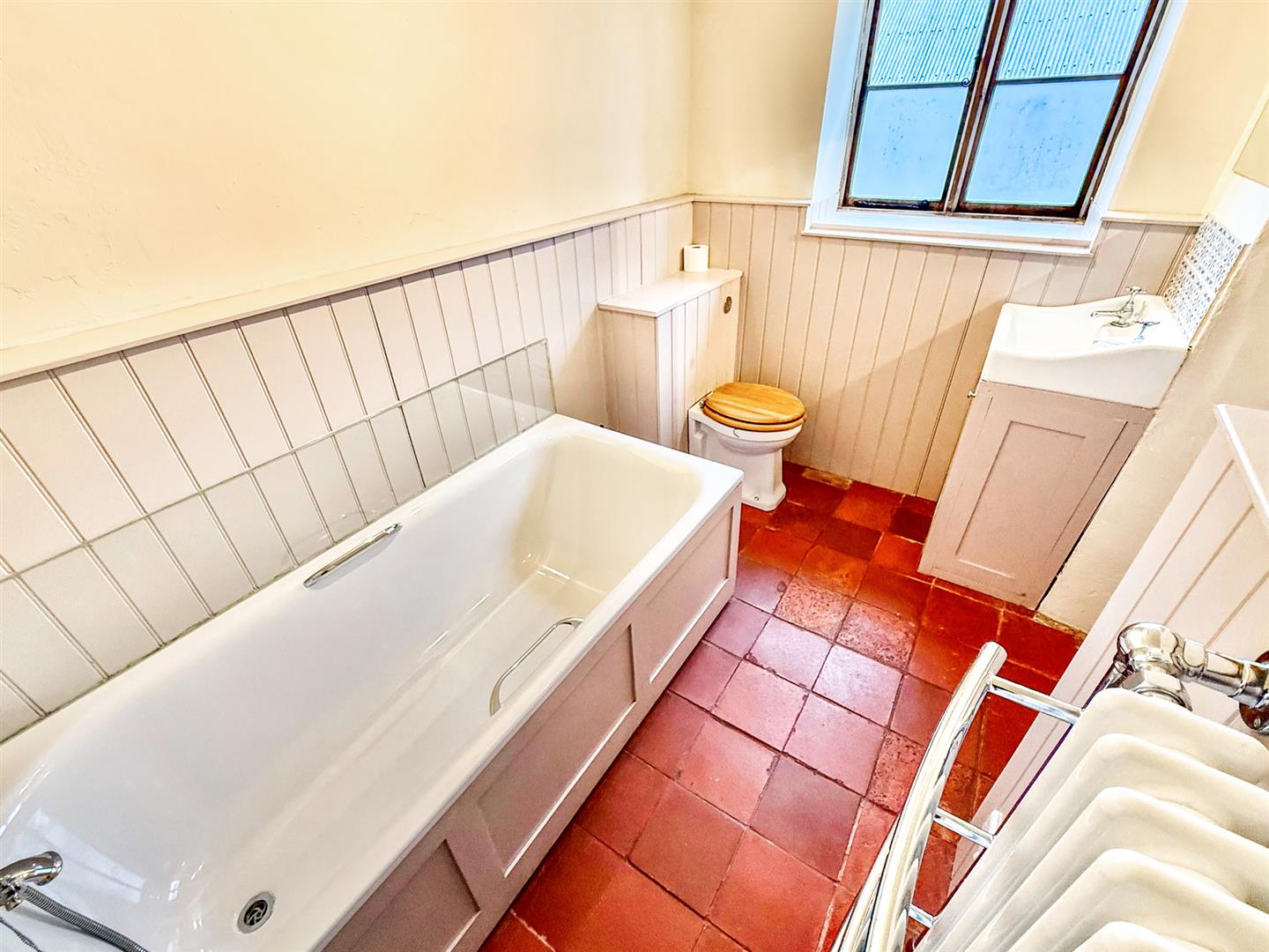 Keeprs Bridge, Rednal, West Felton, Oswestry – Town & Country