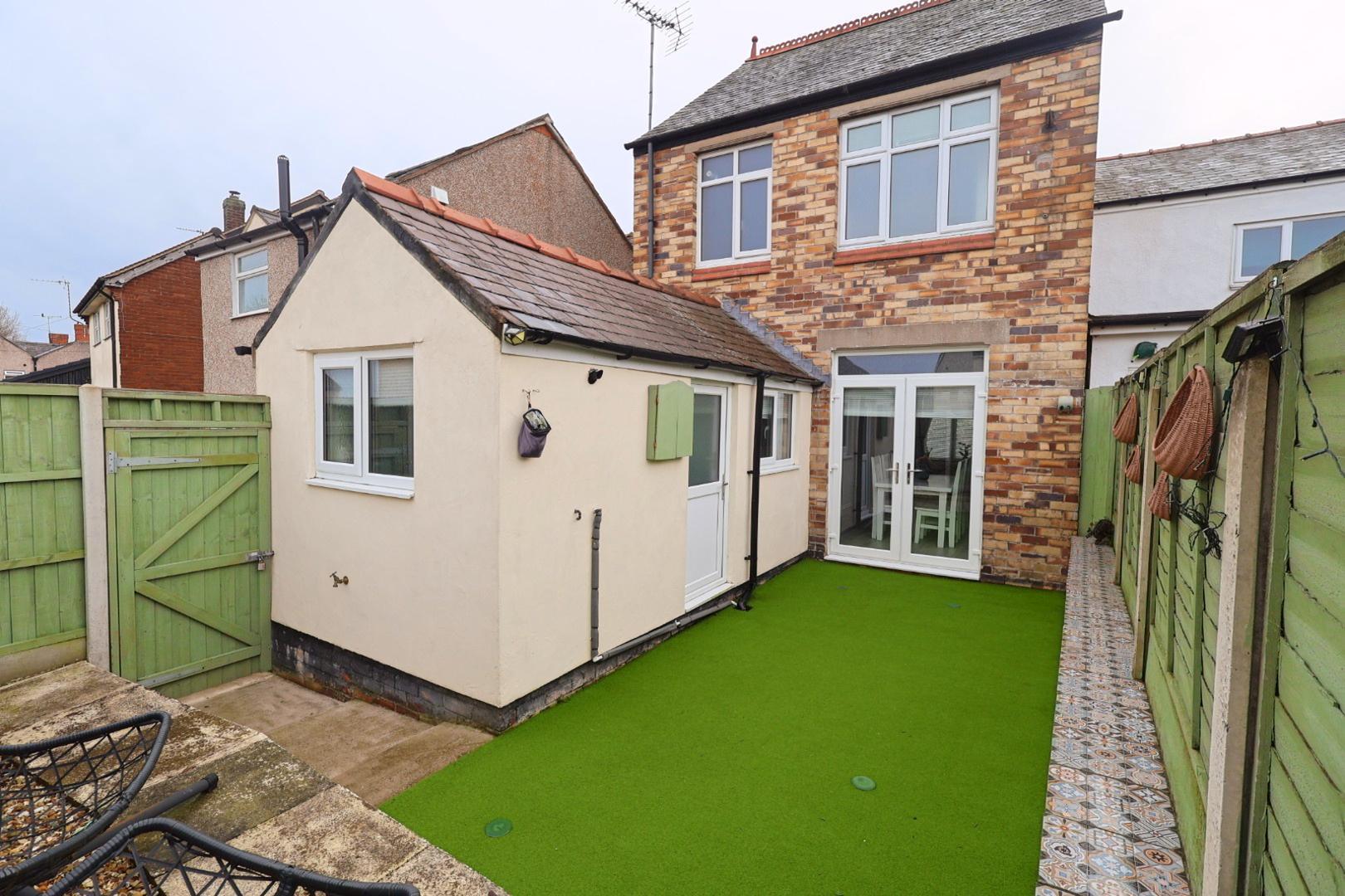 Hall Street, Pen-Y-Cae, Wrexham – Town & Country